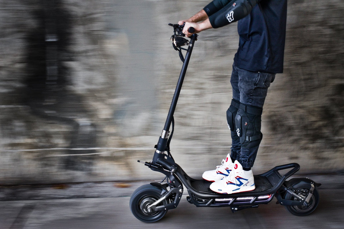 NAMI Burn-E 2 MAX: The Ultimate High-Performance Electric Scooter ...